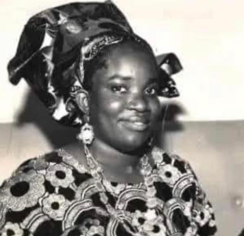 Story of Queen Serifat Oladunni Odunuga The First Nigerian Female JuJu ...