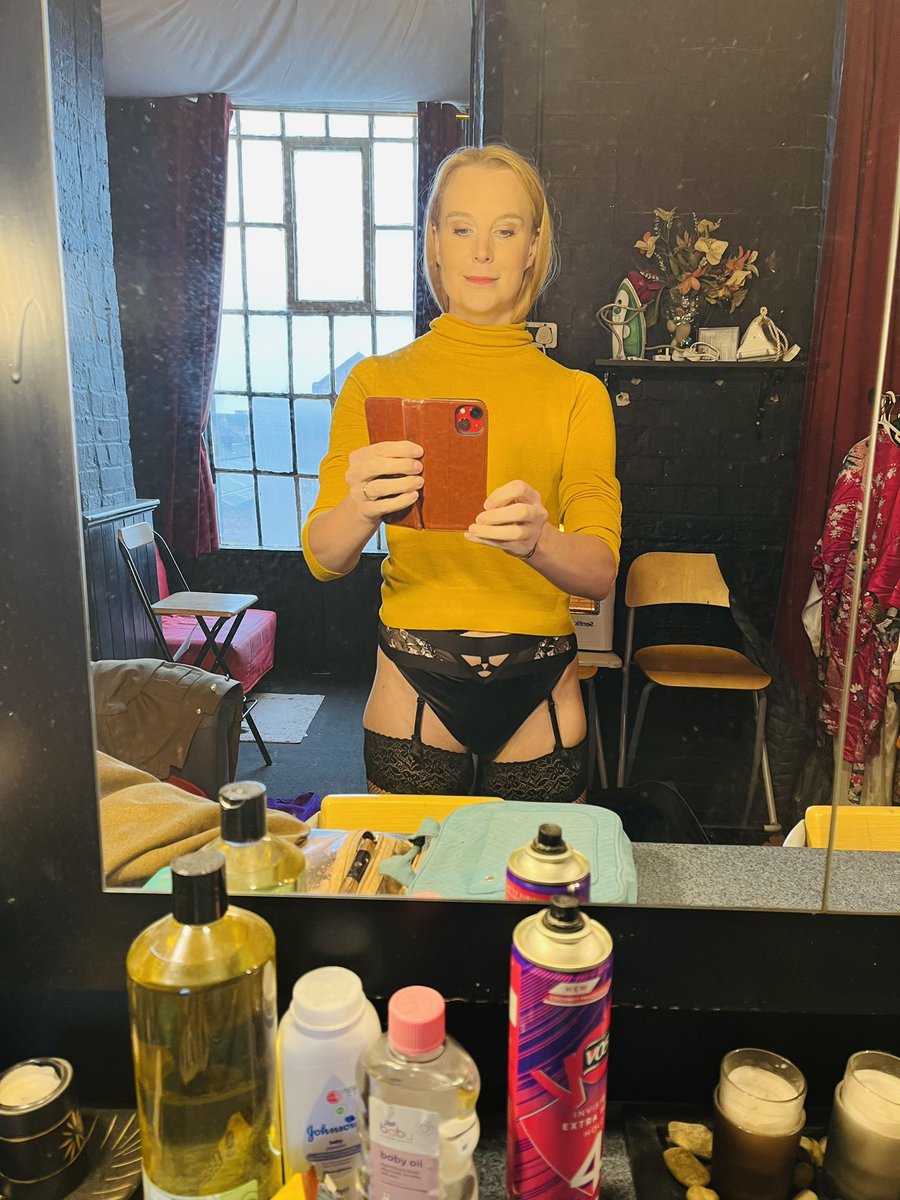 Ariel Anderssen ️MV Sub of the Year ️ on Twitter: "It’s time for a ROLLNECK"