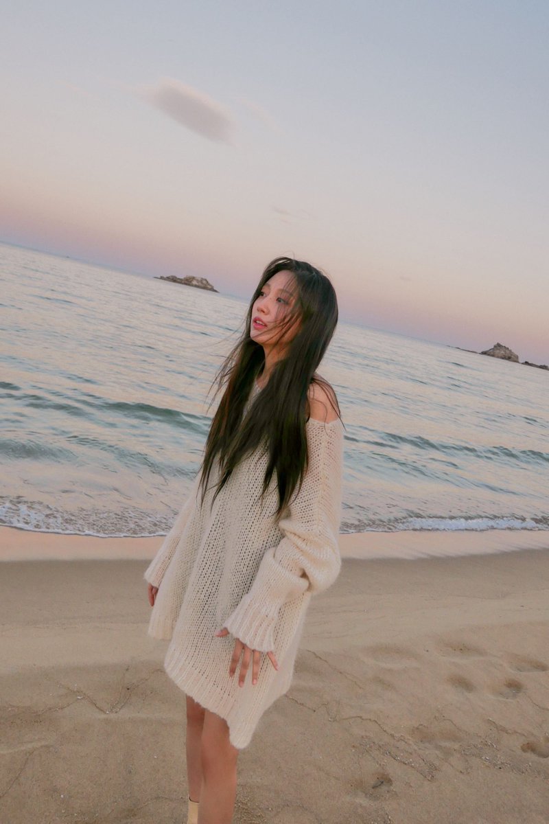 FuMengning on Twitter: "RT @lovelinus_th: 📸#JeongYeIn #정예인 จากบทสัมภาษณ์พิเศษ '버스정류장(Bus Stop ...