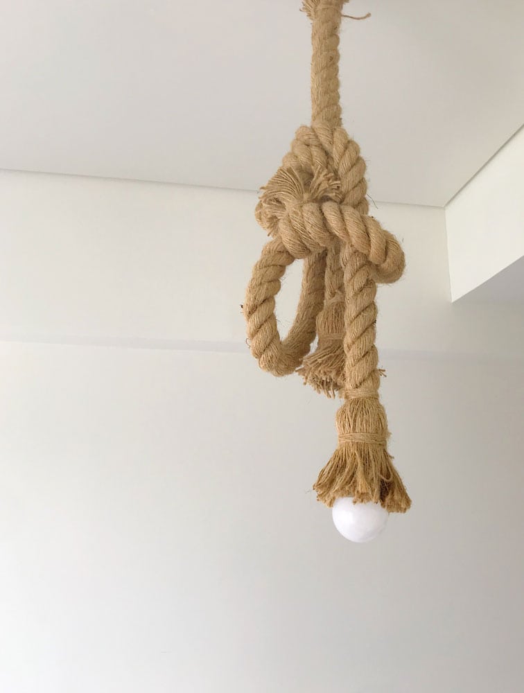 GINZA on Twitter: "【 #私と部屋 】 空間やものに流れる時間を享受。白とブラウンに囲まれて、愛犬と穏やかに暮らす https://buff.ly/2XhcRTv"