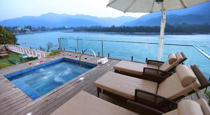 6 Best riverside stays of Ganga In Rishikesh Which Will Give You an ...