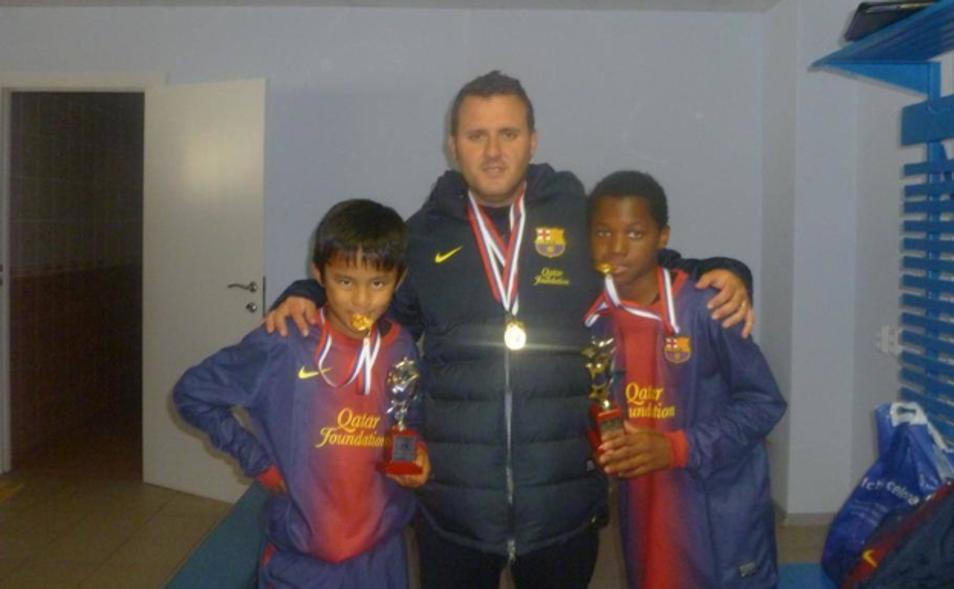 💭 Un sueño: jugar juntos en el Camp Nou. 📍 Una realidad: jugar juntos ...