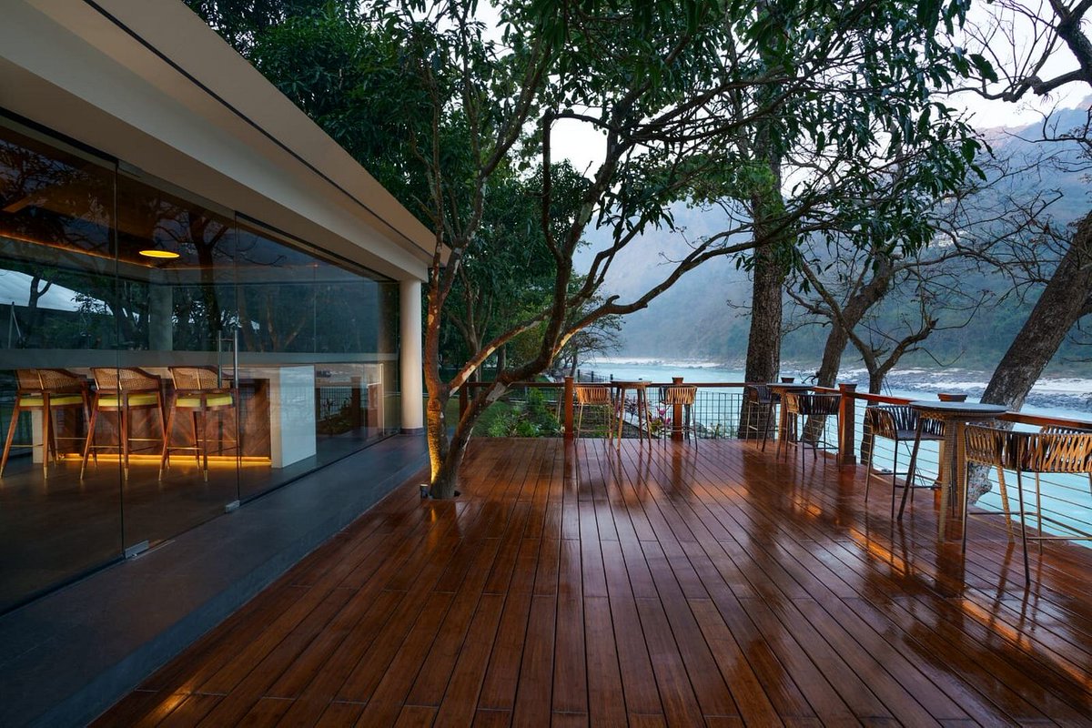 6 Best riverside stays of Ganga In Rishikesh Which Will Give You an ...
