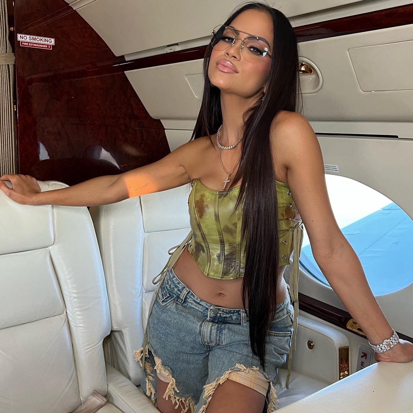 Itzel Ruiz (@_itzel_ruiz) / Twitter