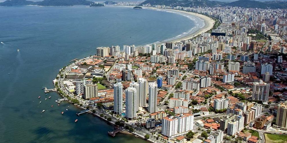 Se liga na transformação de Santos em 55 anos ⏳ 😳👇 📷 Ponta da Praia ...