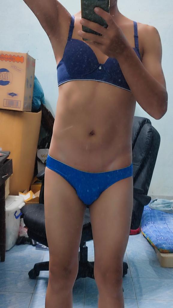 Ayame_cross♂️ on Twitter: "ไม่ค่อยจริงจังกับการออกกำลังกาย เมื่อไรหุ่นจะดี 😮‍💨 #สาวดุ้น ...