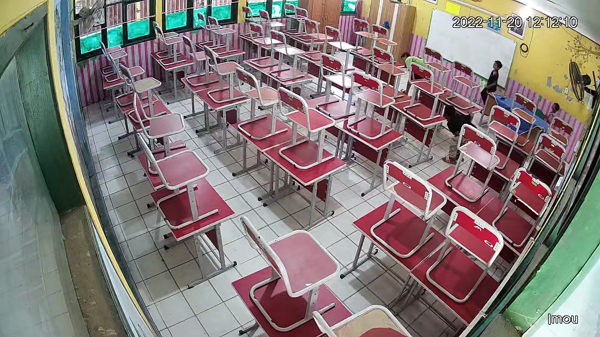 Asep Sriwijaya on Twitter: "@ridwanhr CCTV di ruang kelas banyak fungsinya https://t.co ...