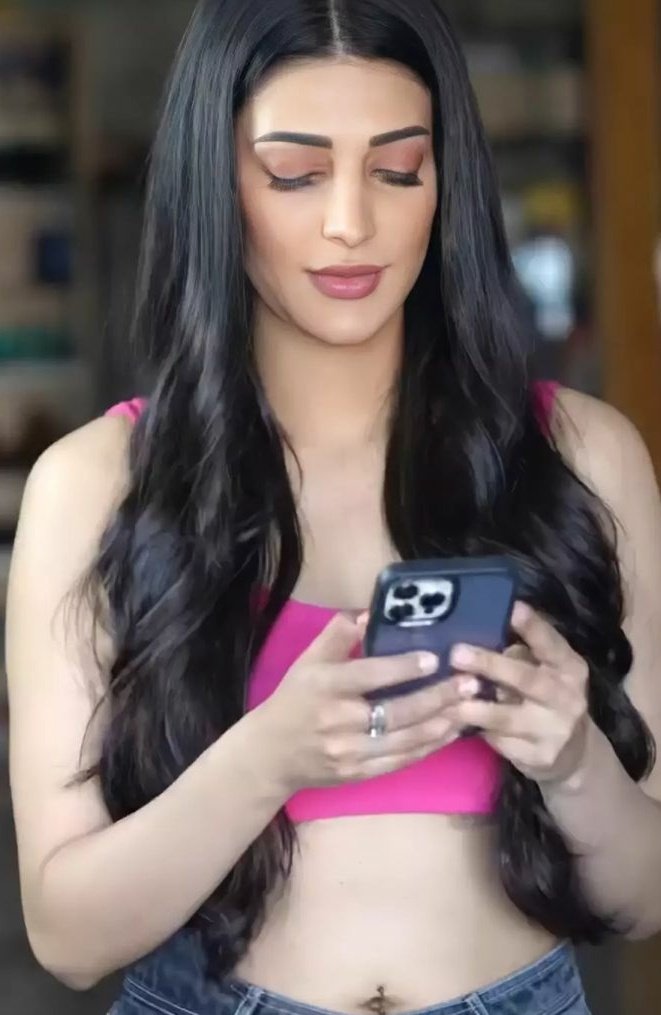 Filmi Pedia on Twitter: "Shruti"