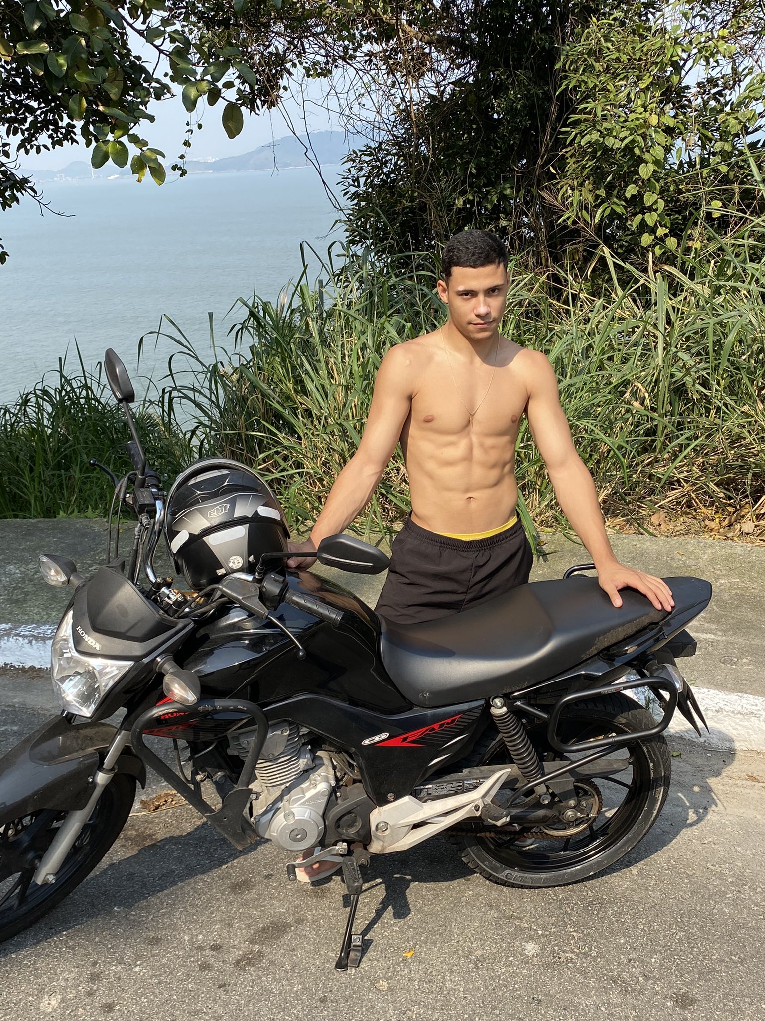 Marcus Oliveira on Twitter: "Quer subir na garupa? 😮‍💨 https://t.co/io1fXUZoxg" / Twitter