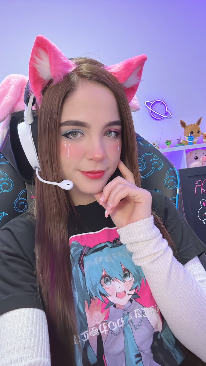 Staryuuki on Twitter: "🎀 VIENDO TIKTOKS DEL MUNDIAL #DomingoDeDiscord 🎀 https://twitch.tv ...