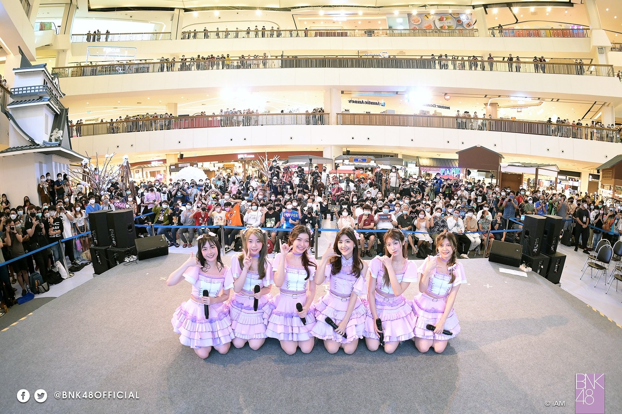 BNK48 #BNK48_Believers ☁️🌟 on Twitter: "☁️ #BNK48_Believers_Roadshow 🌟 ขอบคุณทุกคนที่มาเจอกันที่ ...