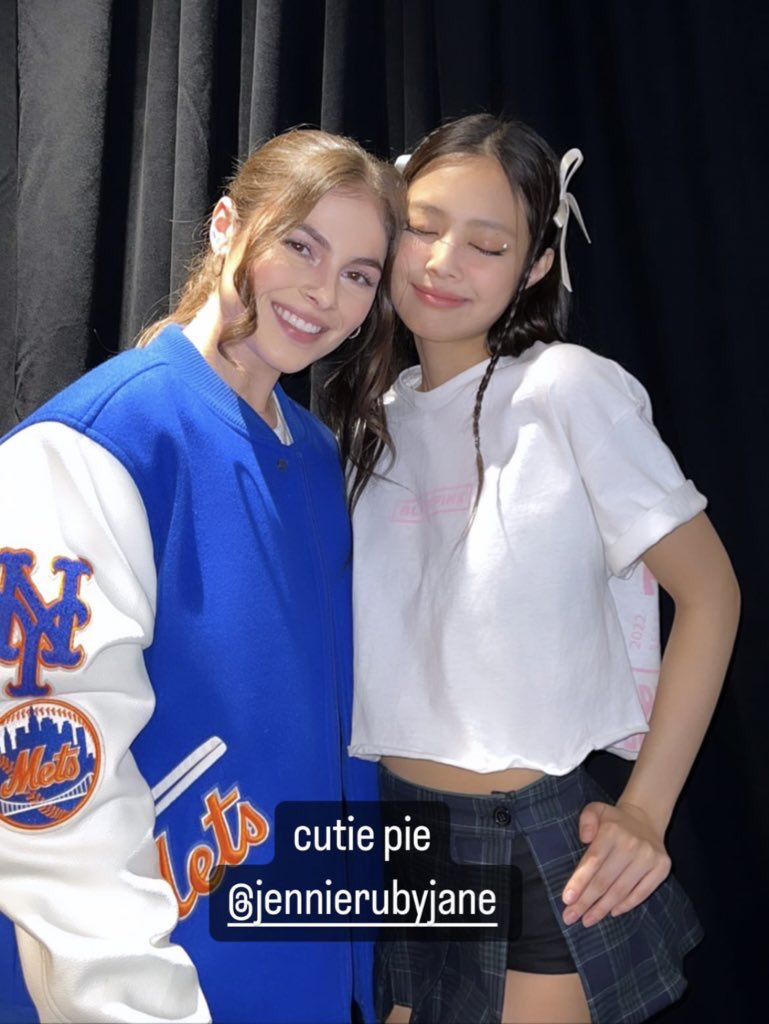 jennie and destiny rogers jennie pics @jenniepics