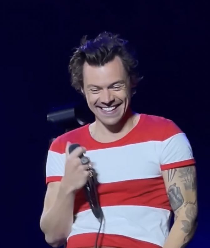 Harry Styles Laughing 2022