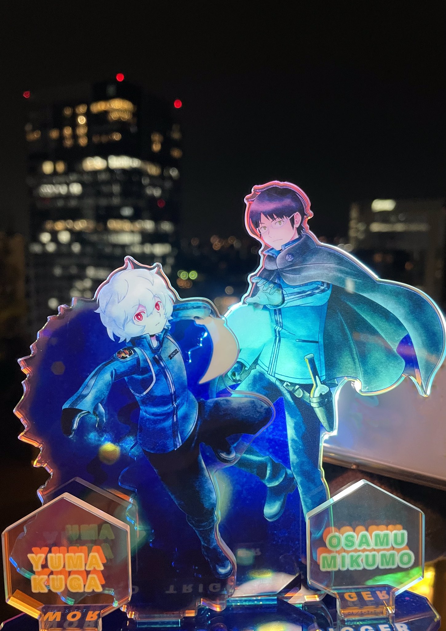 AniBirth on Twitter: "現在お取り扱い中の #ワールドトリガー 「オーロラアクリルスタンド（全4種）」のご紹介です♪ 光によって表情を変える美しいオーロラ仕様です。 並べて ...