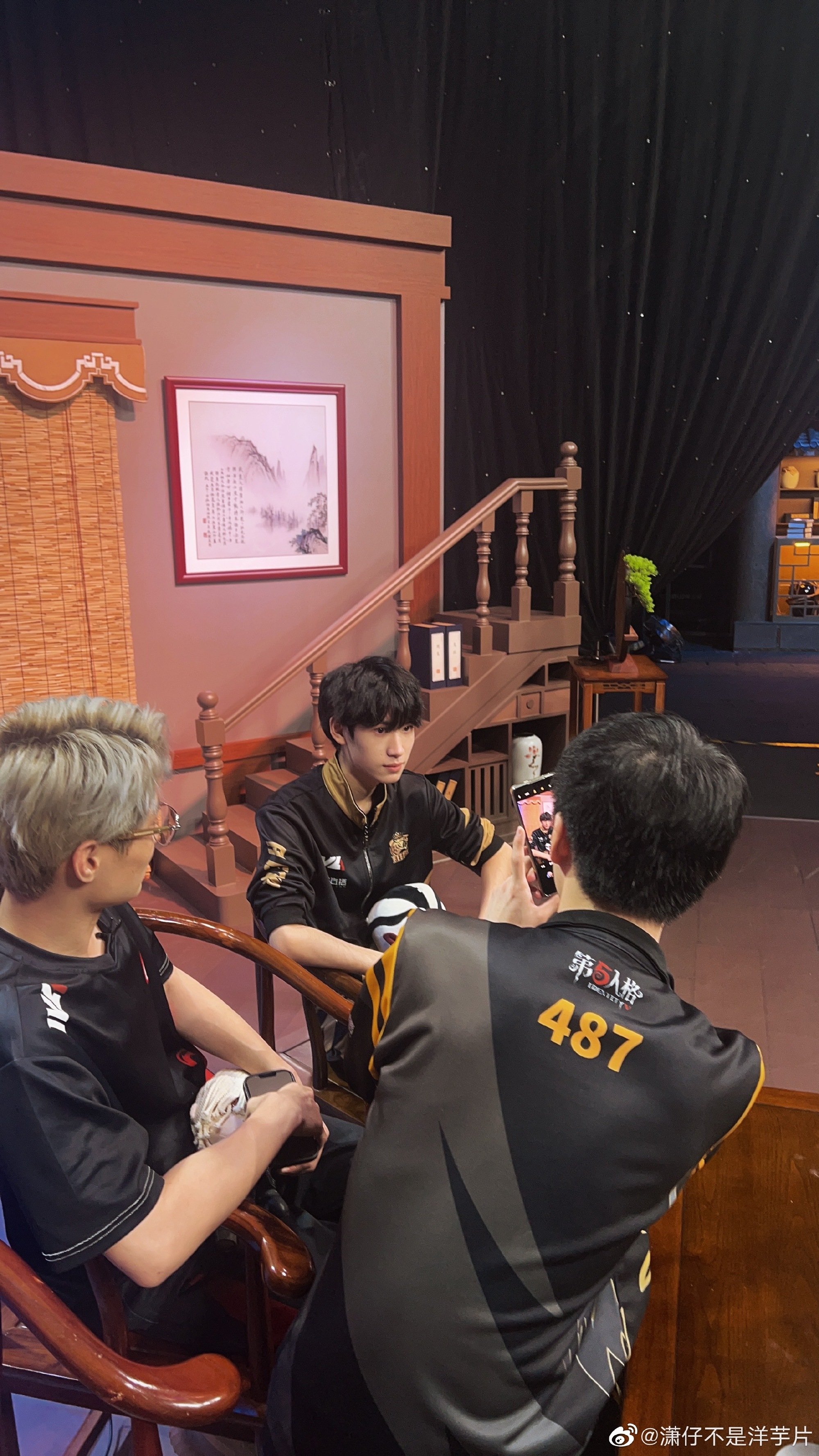 Wolves IDV Intl Fans on Twitter: "More pictures of #Wolves_487 with WBG_Long and RB_Yan taken ...