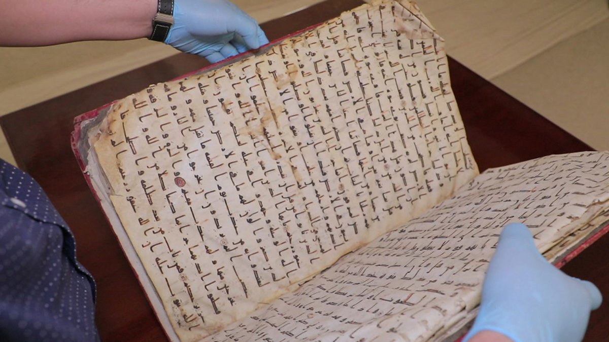 On Wednesday 23th, the Louvre museum in Paris will unveil two leaves of ...