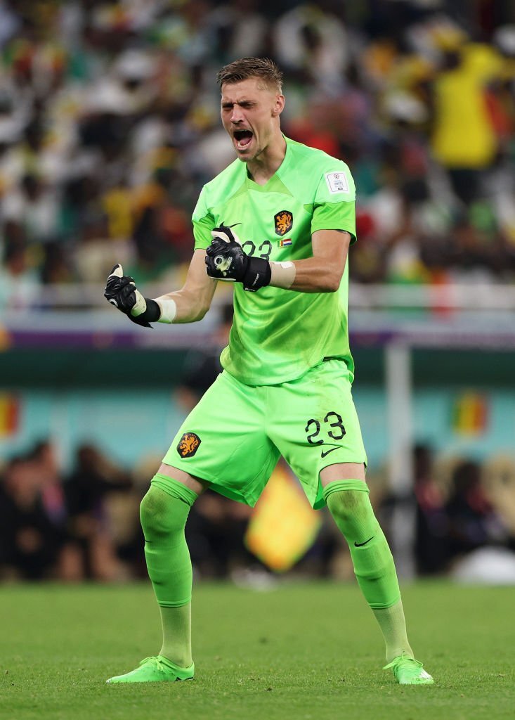 EPL World on Twitter: "نوبيرت يلعب أول مباراة رسمية بقميص هولندا 🇳🇱 ويحقق أول كلين شيت أمام ...