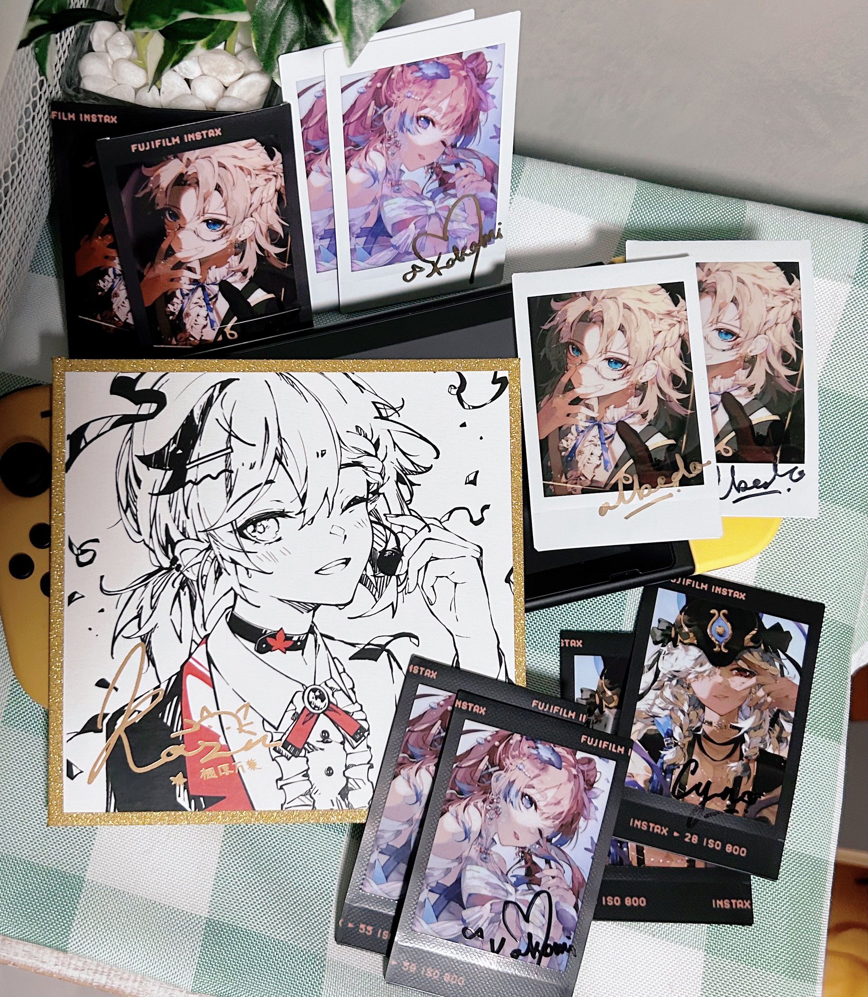 yeu 🌷 AFASG CH-61 on Twitter: "fast pic at 2am for the polaroids and shikishi that’s appearing ...