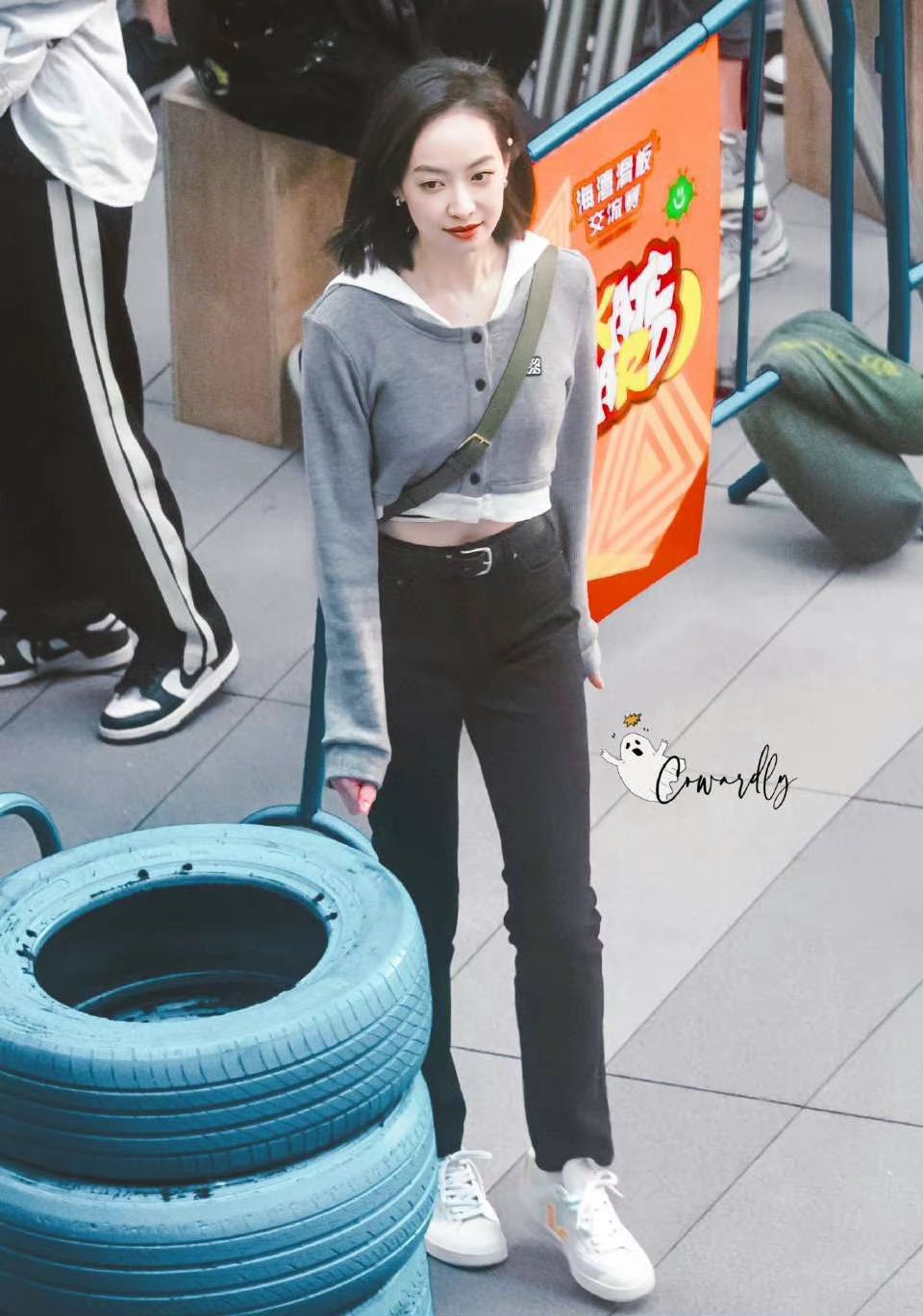 𝒗𝒊𝒄𝒕𝒐𝒓𝒊𝒂 𝒂𝒓𝒄𝒉𝒊𝒗𝒆 on Twitter: "Song Qian filming drama “Our Interpreter ...