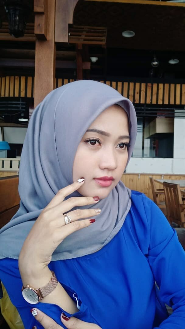 BACOL HIJABERS on Twitter: "Bacolan ane tadi malem, malem ini enaknya siapa ya? 😊💦 https://t.co ...