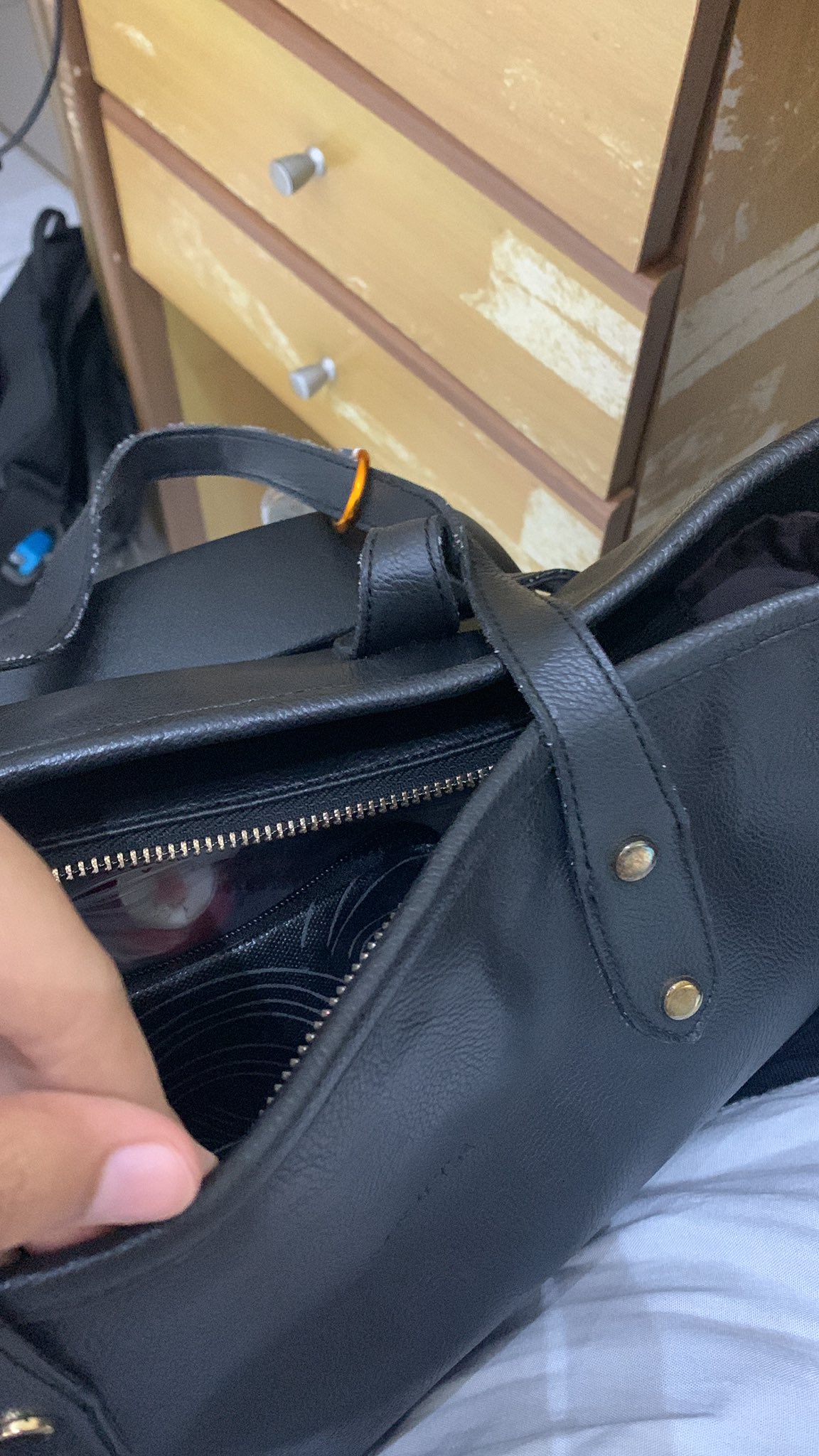 put🌻 on Twitter: "@ohmybeautybank Gini sih nder. Tapi skrg lagi nyari totebag/shoulder bag yg ...