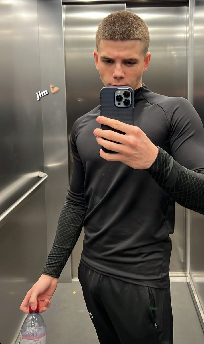 Speedo Scally on Twitter: "RT @speedobulges: George 😈"