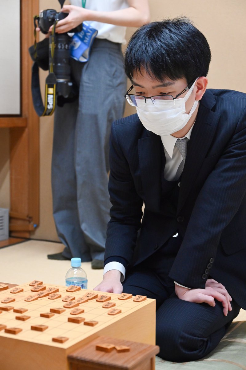 中日新聞 東京新聞 将棋【公式】 On Twitter 豊島九段:うっかりで、ひどい将棋を指してしまった。(4勝2敗で残留)昨年より成績が向上しましたし、手応えがつかめた。(藤井五冠と再び
