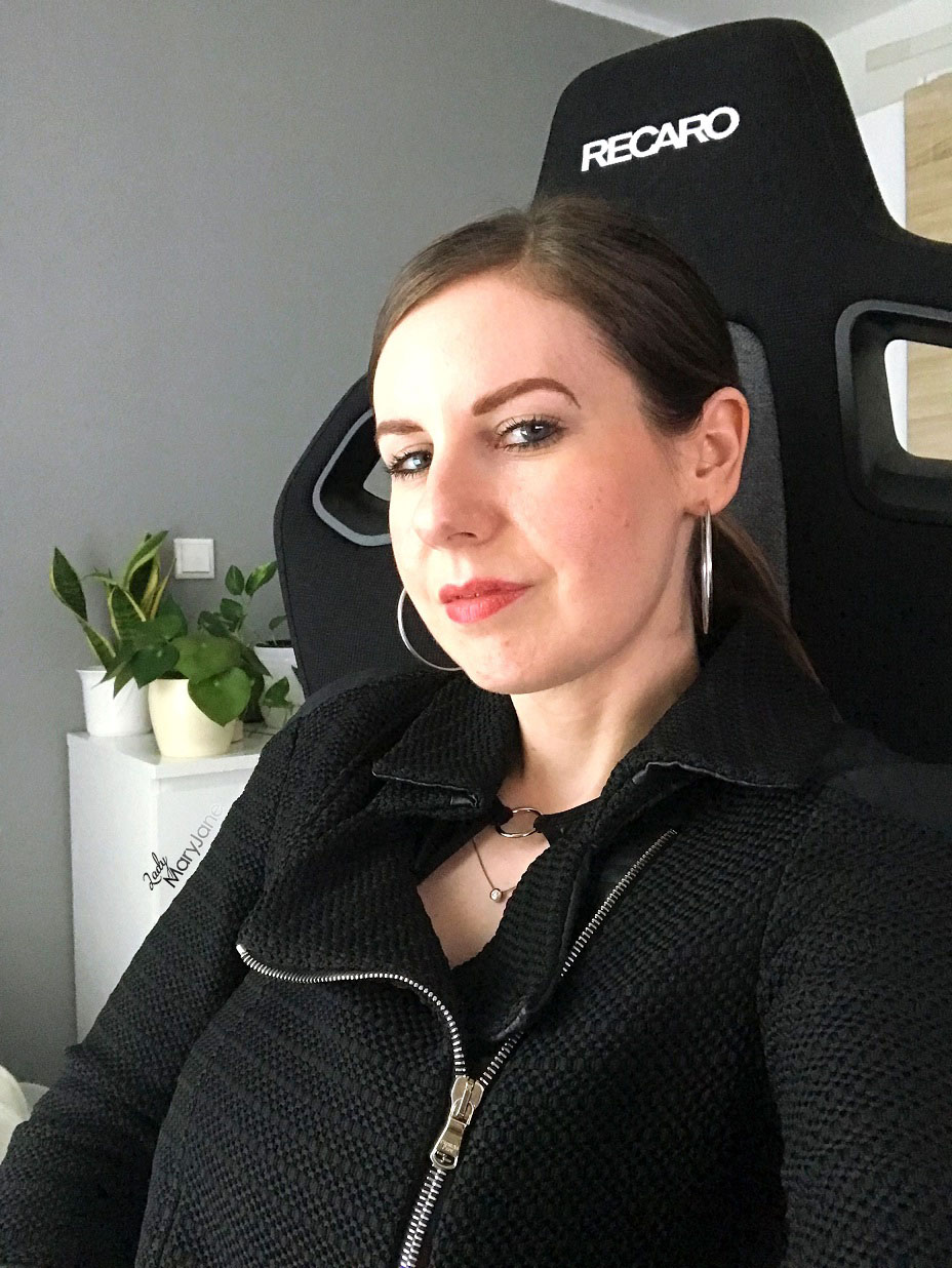 TW Pornstars - 1 pic. Lady MaryJane. Twitter. Der beste Schreibtischstuhl auf dem ich je im ...