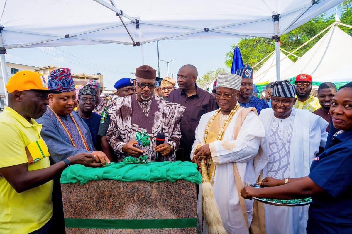 ᴏᴠɪᴇ ᴀʟɪ ᴏnovwo ᴏᴍᴀsᴏʀᴏ ™☤🇳🇬 On Twitter Prince Dapo Abiodun Unveils 4