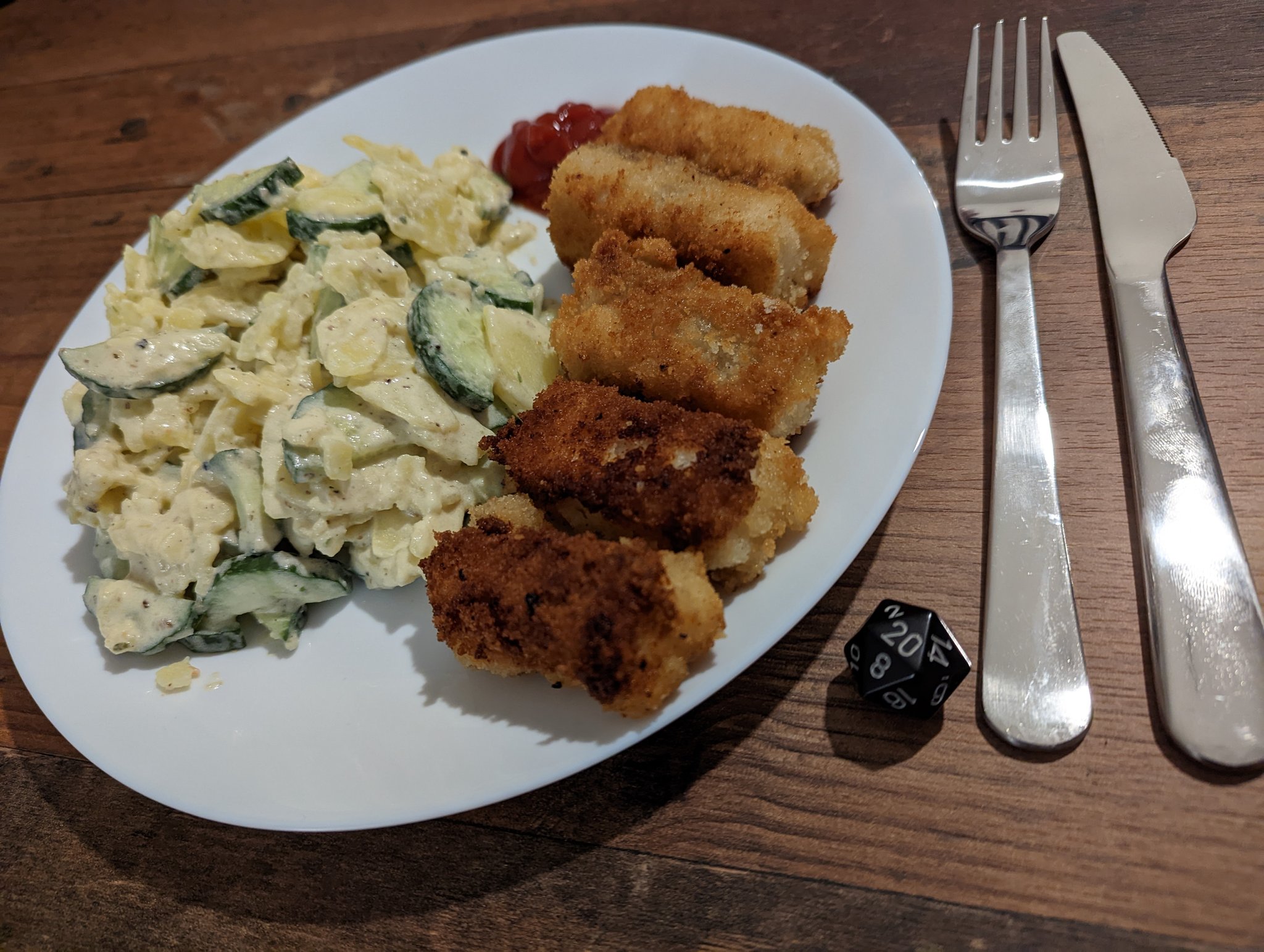 Ruby the Lazy Goblin VTuber on Twitter: "Self made fishsticks with Selfmade potato salad. Holy ...