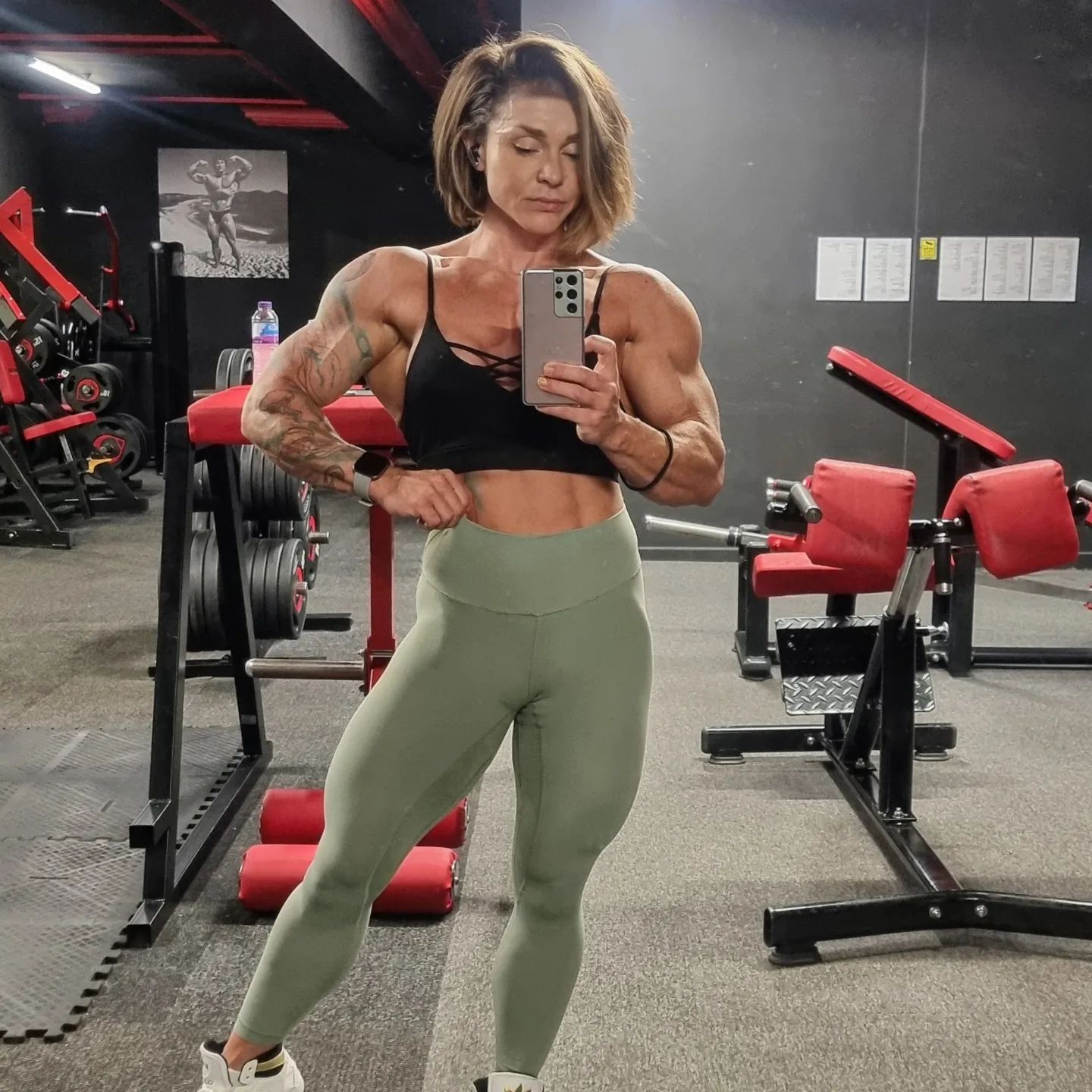 MUSCLE WOMEN on Twitter: "Jo Kelly (jo_k3lly) #fitnessmodel #girlswithmuscle #womensphysique # ...