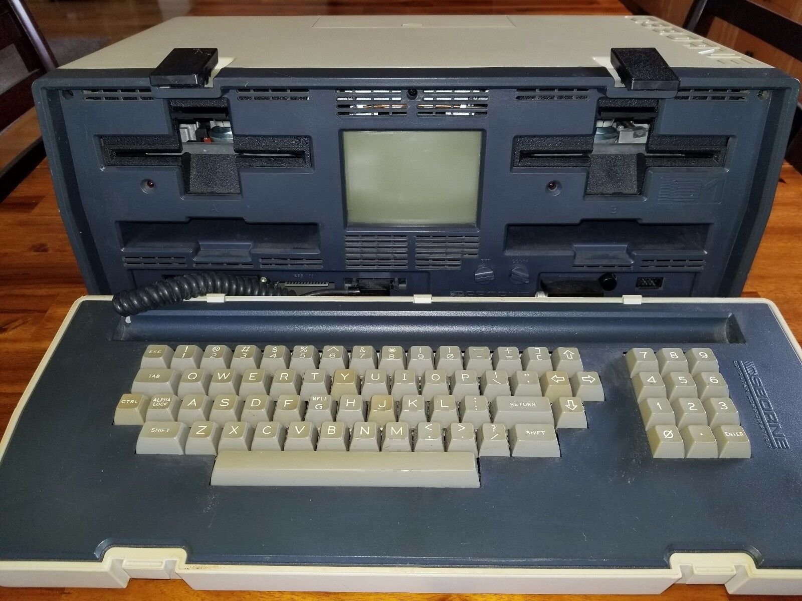 Bunta Fujiwara (En definición) on Twitter: "Sera que corre el Crisis? @Schierke_Mau ...