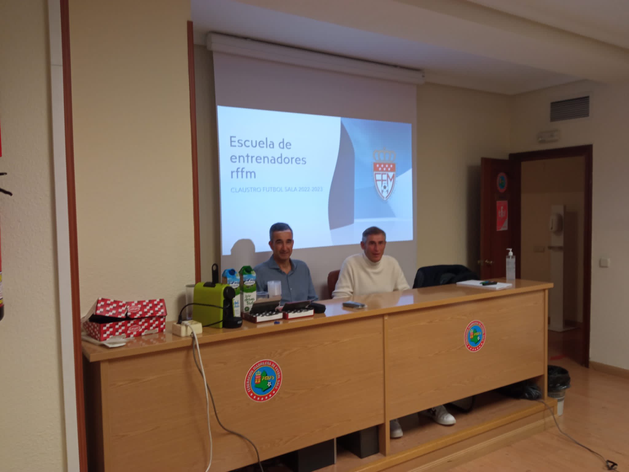 RFFM on Twitter: "📚 El claustro de profesores de fútbol sala arranca con una jornada de trabajo ...