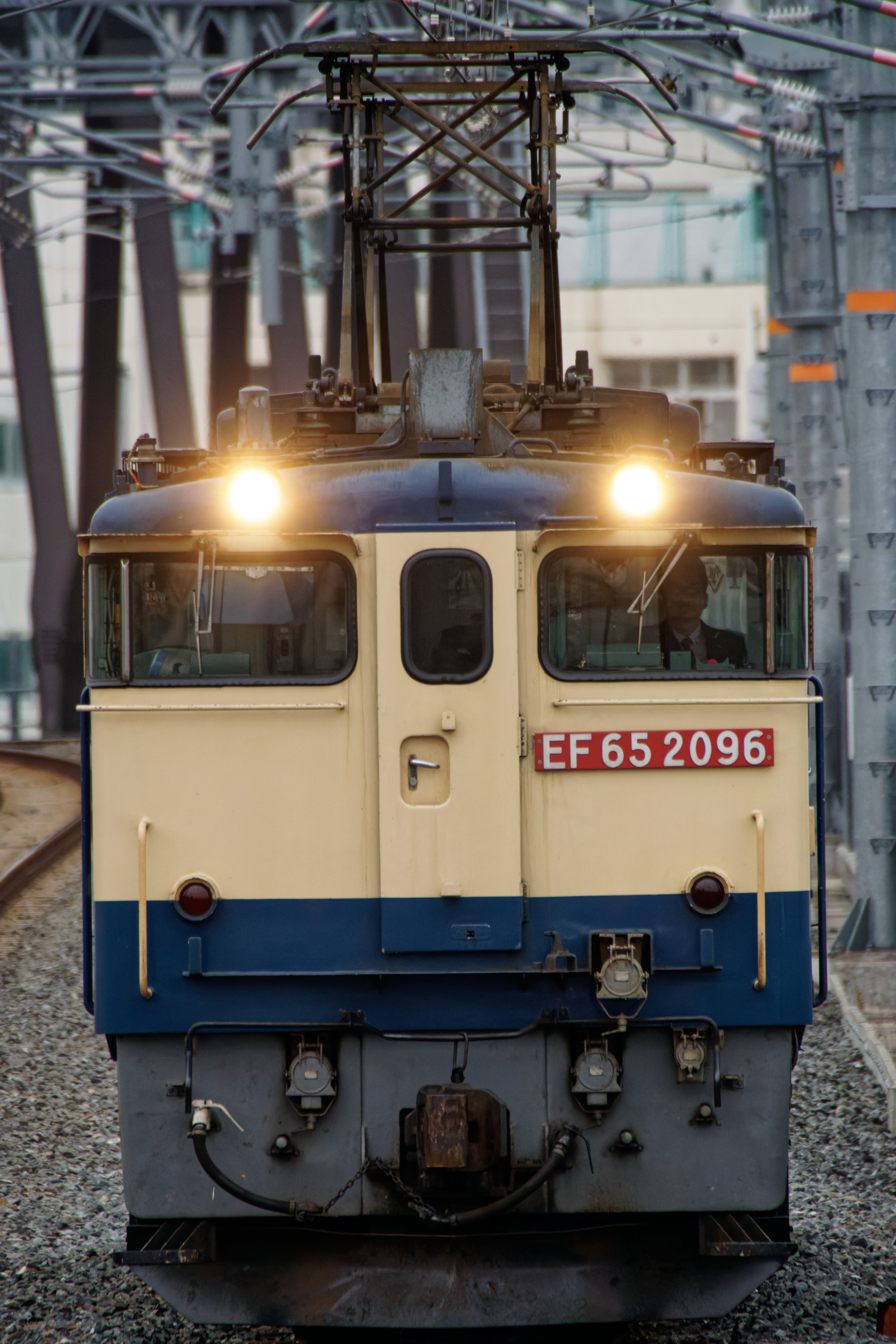 大和の暇人 on Twitter: "2022.11.22 おおさか東線 鴫野駅 1086レ EF510-12 5087レ EF65 2096 どんより曇ったおおさか東線。レッドサンダーと百済 ...