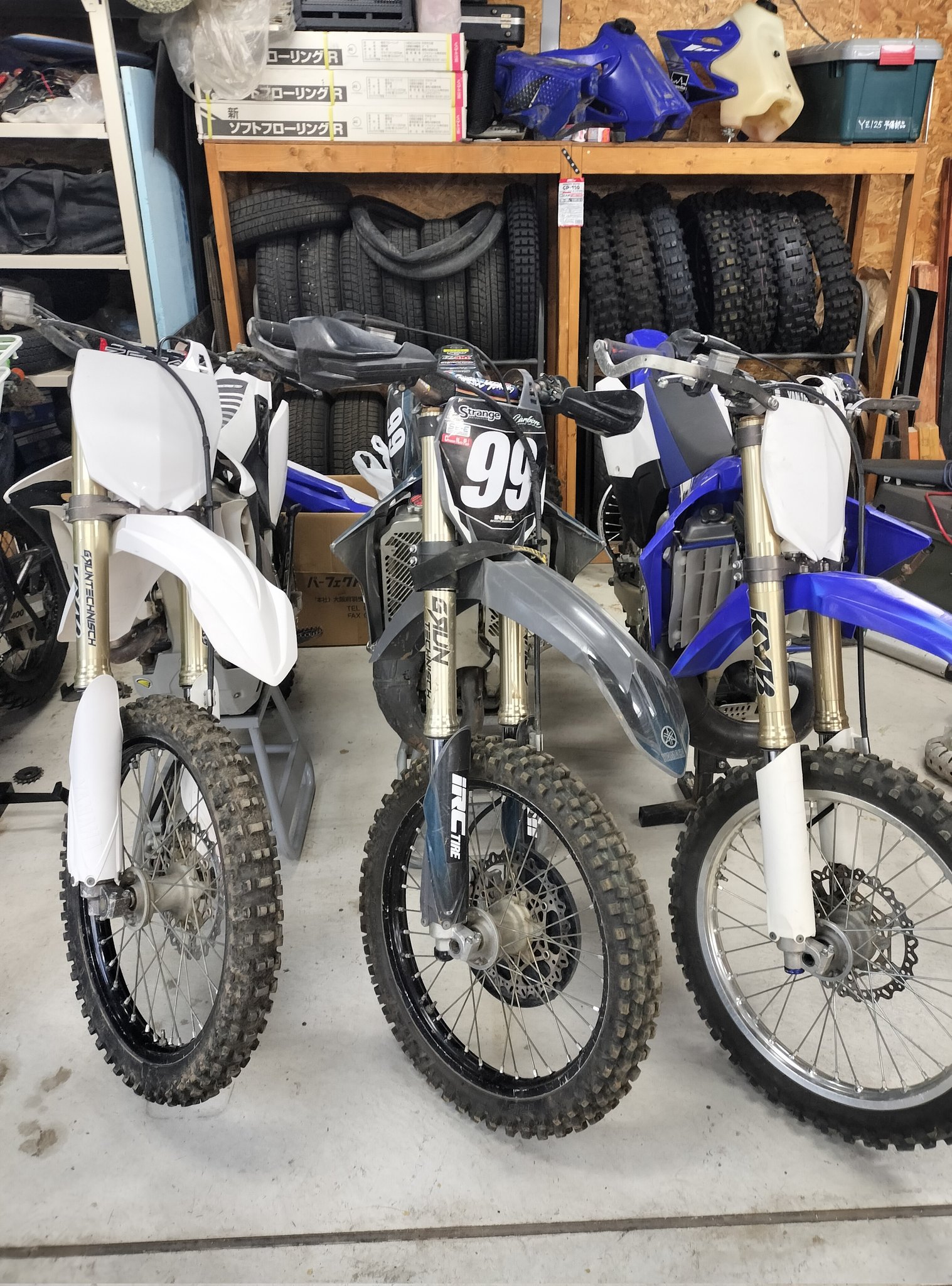 カーボン丹野 on Twitter: "右から順に、YZ、YZ、YZになります。 https://t.co/niBoZ0YiNY" / Twitter