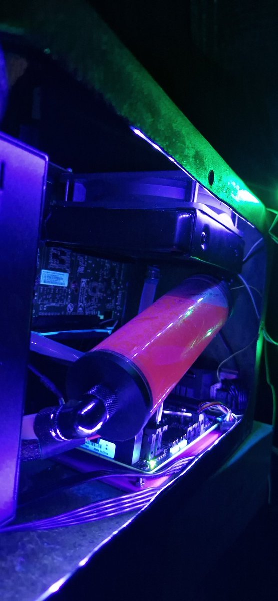 mRr3b00t - staying here! 🤣 on Twitter: "RT @PyroGuy_UK: Better in the dark, can I be leet haxor ...