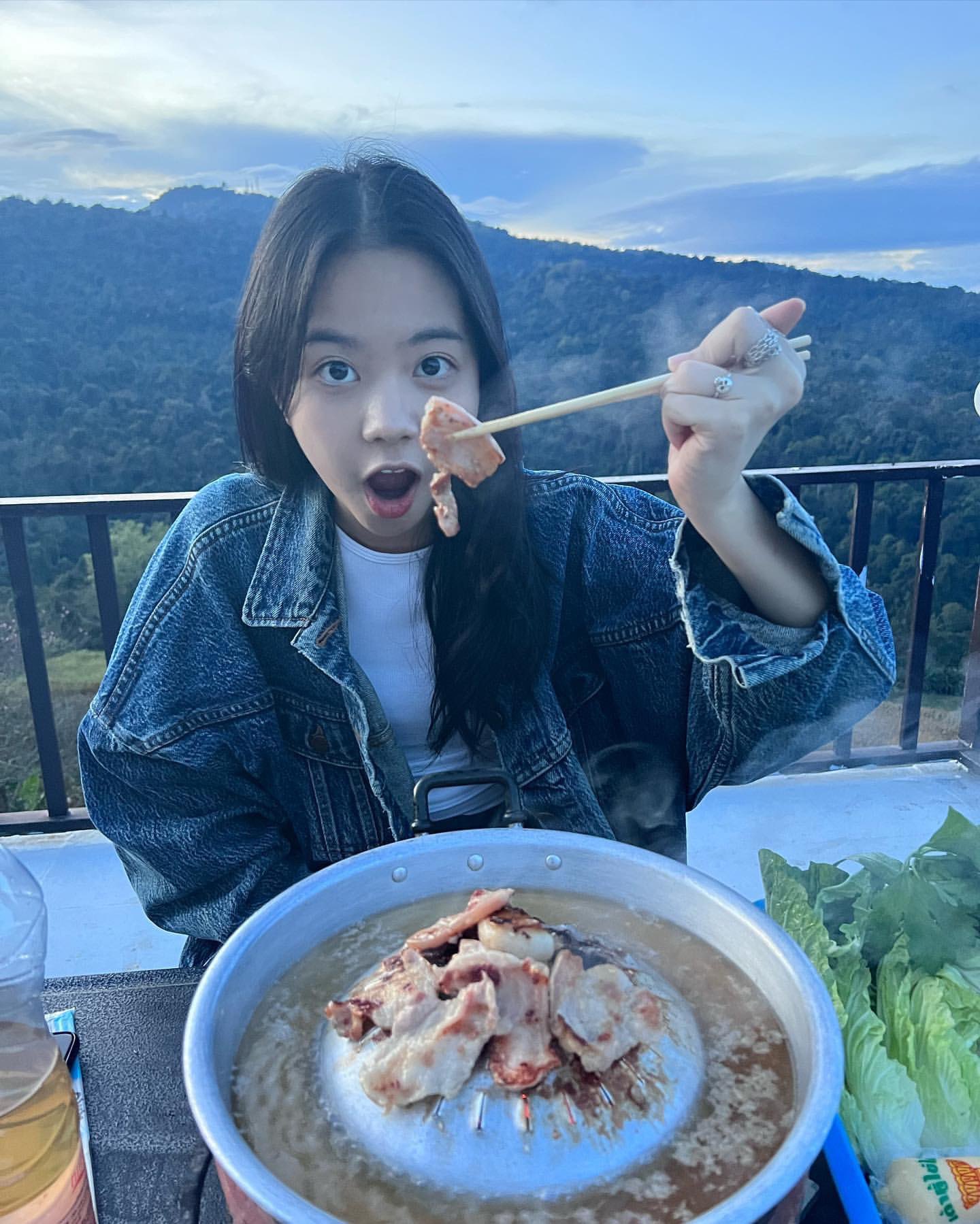 FahProud Fanclub🦋🌤💖 on Twitter: "IG update 23/11/2022 • @fahproud_mom @นครพนม🎂🥰🙏🏻😋😘💞 🔗 https://t ...