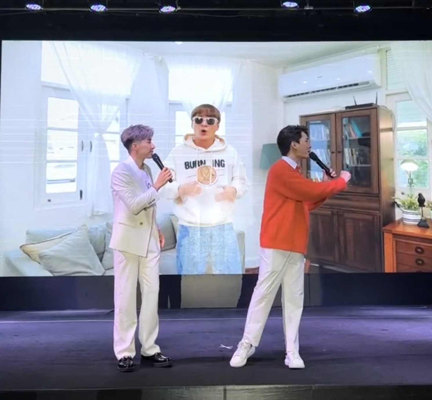 ルリハ@🦁💍🐢KSF(W)M🍞🐟 on Twitter: "この1人4役のMV最高すぎるのでゆっくり見たいしYouTubeにアップしてください😆🧡😂歌もキャッチーで最高！🥰🎶 ...