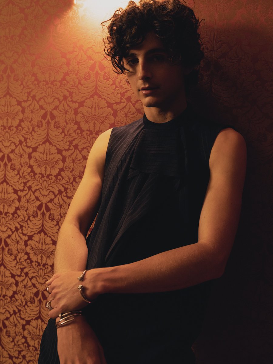 Bones and All on Twitter: "new #BonesAndAll family holiday card drop 📸 Anthony Prince Leslie"