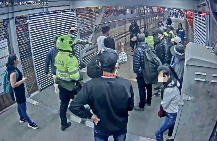 Movilidad Bogotá On Twitter Rt Transmilenio Tres Personas Que