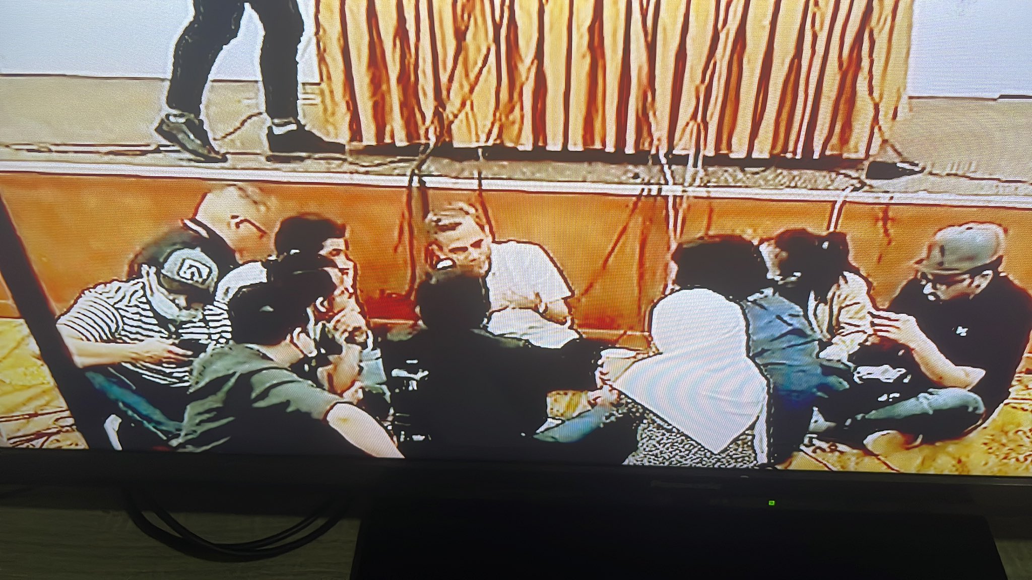 joni.mp3 🏴 on Twitter: "YB @fahmi_fadzil dok bersila sebab takut kalau berdiri nanti kena ...