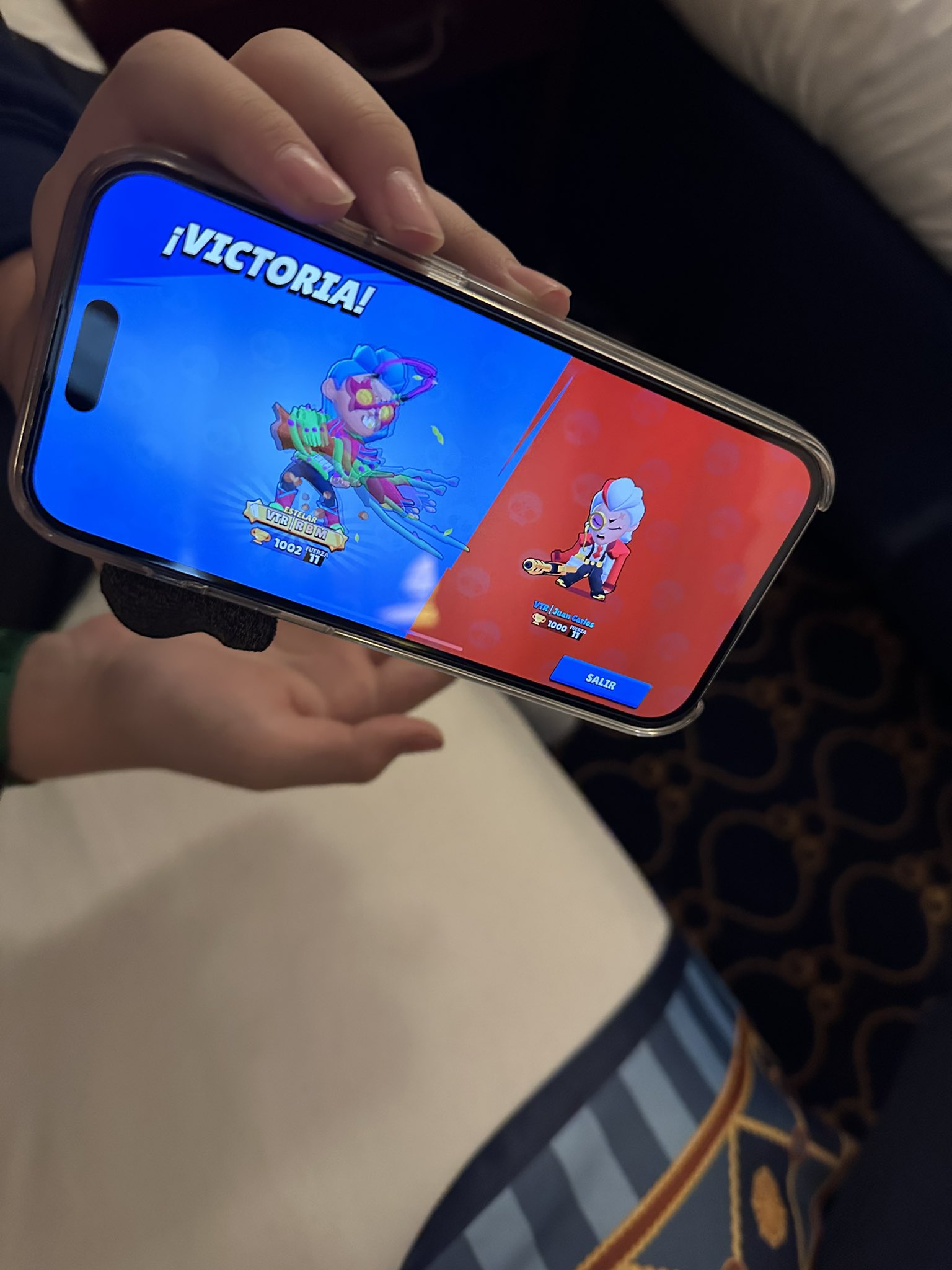 VTR Peter 🇨🇵 on Twitter: "@rbmegg owning @Juan_Carlos_Bs in iPhone vs iPad https://t.co ...