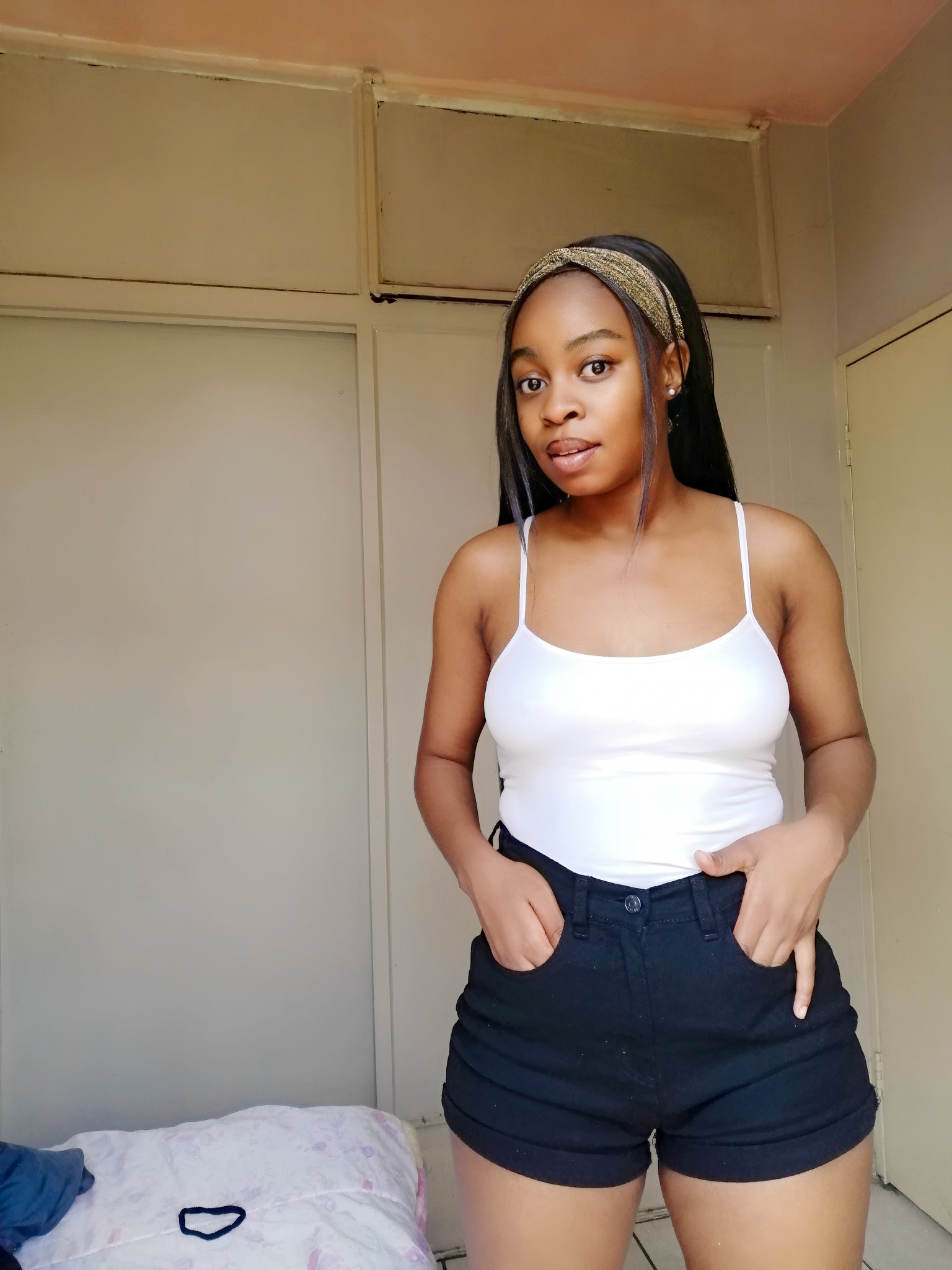 Joy Manganye on Twitter: ""fine bebb" 😂 https://t.co/YRM3fPmaLp" / Twitter