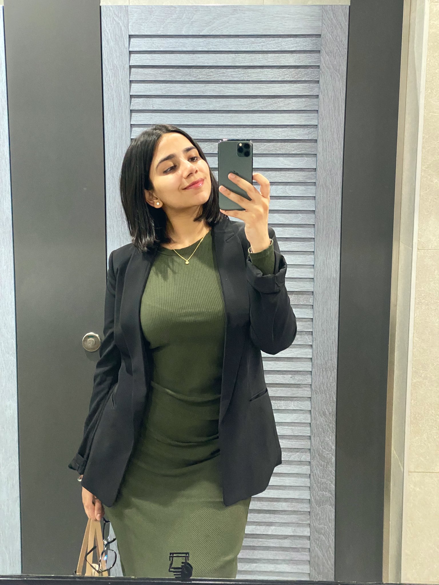 Rishika🌹 on Twitter: "wfo days https://t.co/xIIfXjdwjH" / Twitter