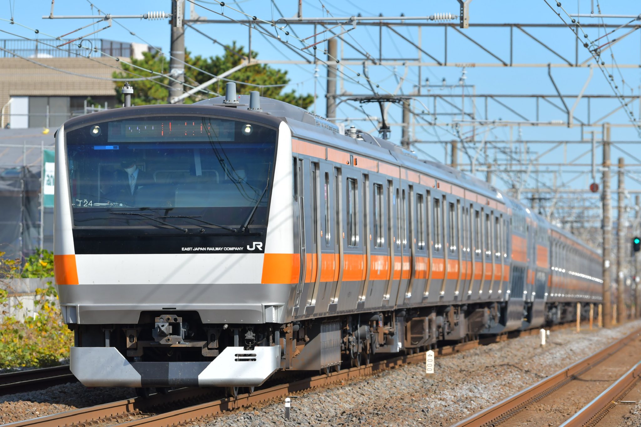 ほだに on Twitter: "本日の試運転3種盛り E233系 T24編成(2階建グリーン組込) E257-5000番台 OM-91 EF81 139 https://t.co ...