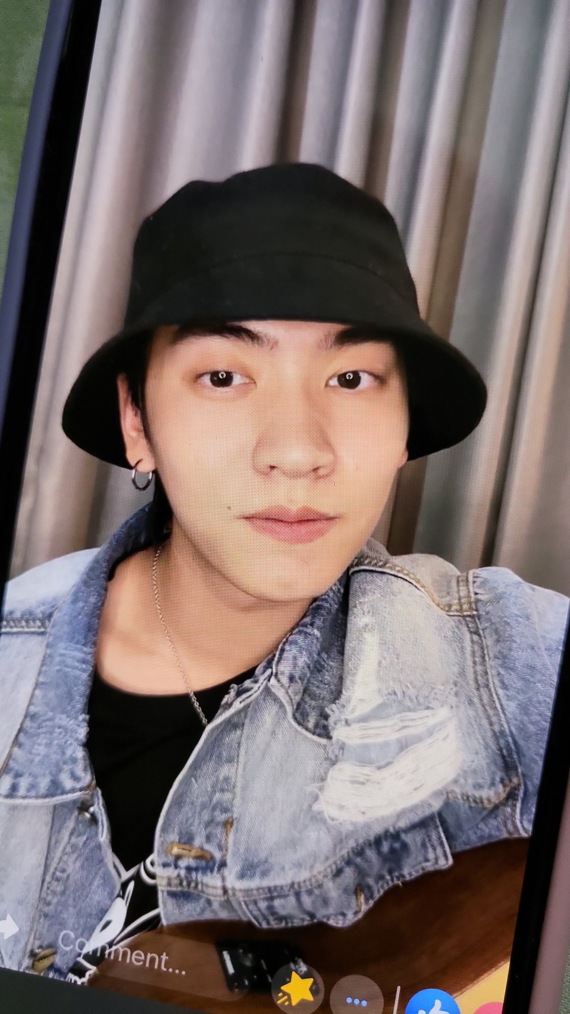 Noeul’sDaddyBoss on Twitter: "It's a chaos!! Where to focus ?? Boss being the absolute cutie or ...