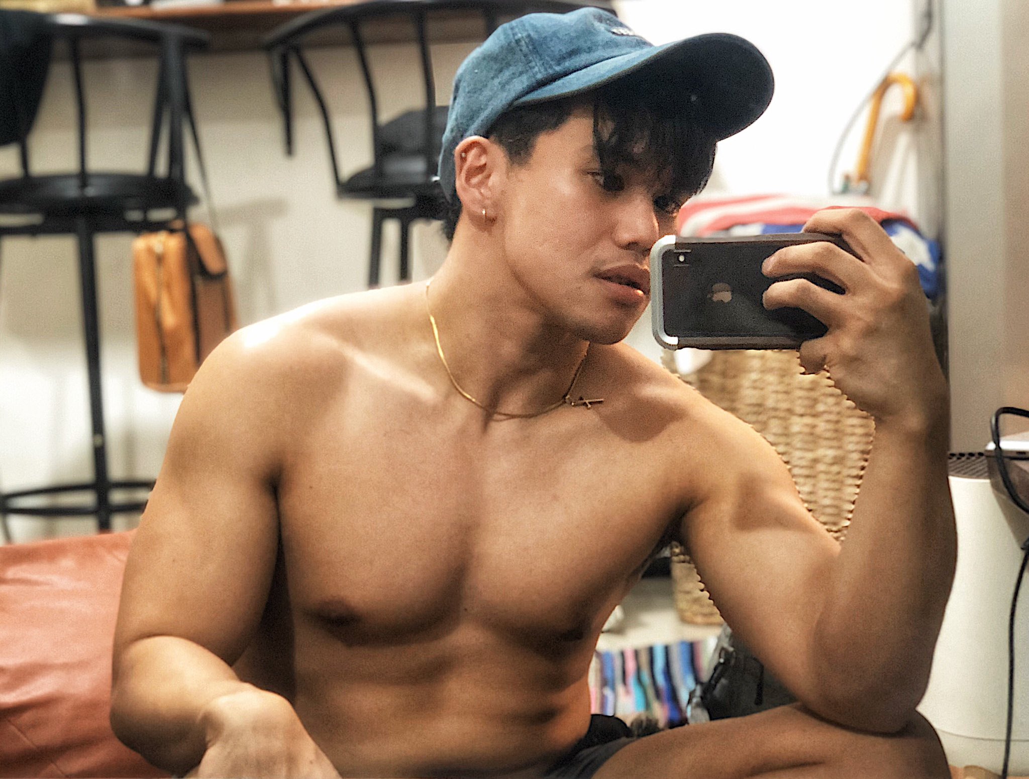 Russel Wheyghun on Twitter: "Hi 👋🏾 https://t.co/LZVjPjH0TN" / Twitter