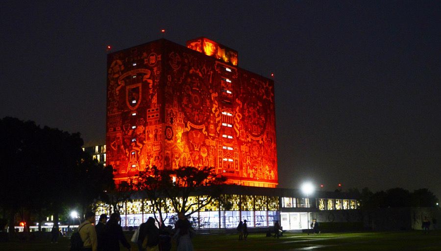 Unam On Twitter Boletínunam Con Edificios Iluminados De Naranja La
