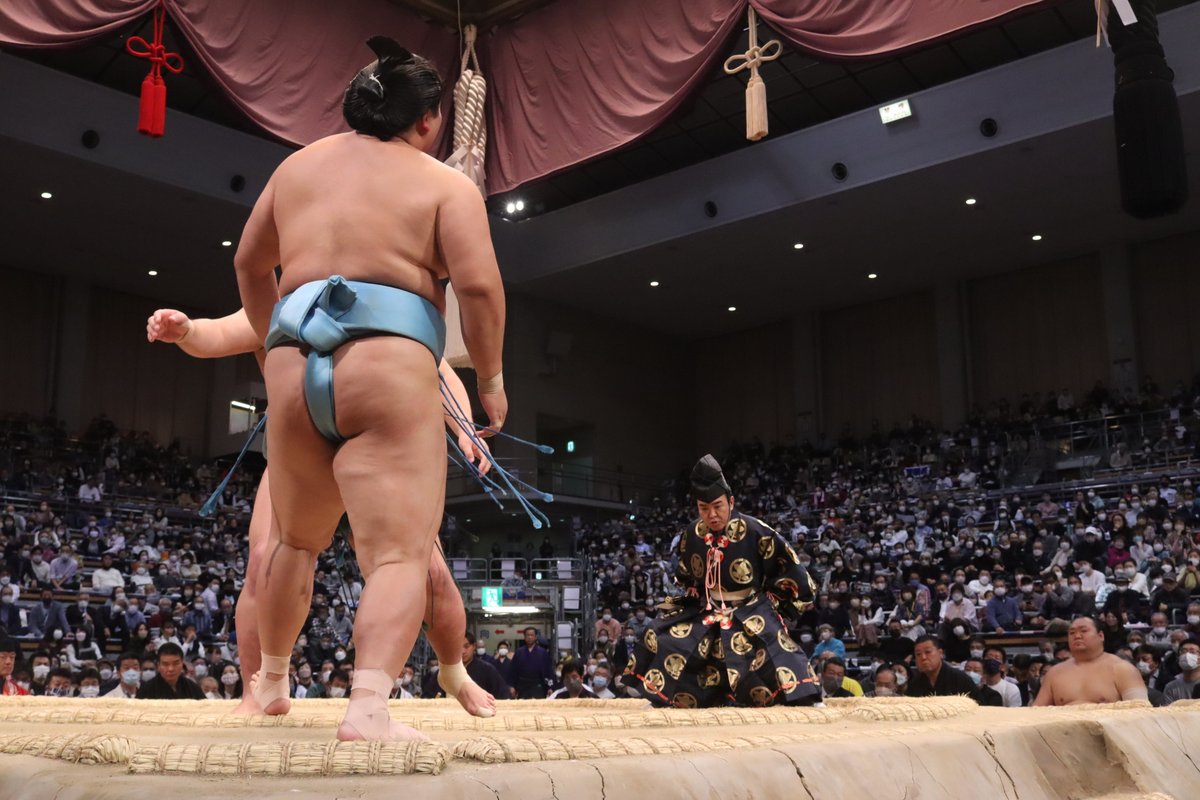 日本相撲協会公式(九州場所まで あと4日!) On Twitter <十三日目の様子> 幕内取組。 錦木(6勝7敗) 押し出し 琴勝峰(6