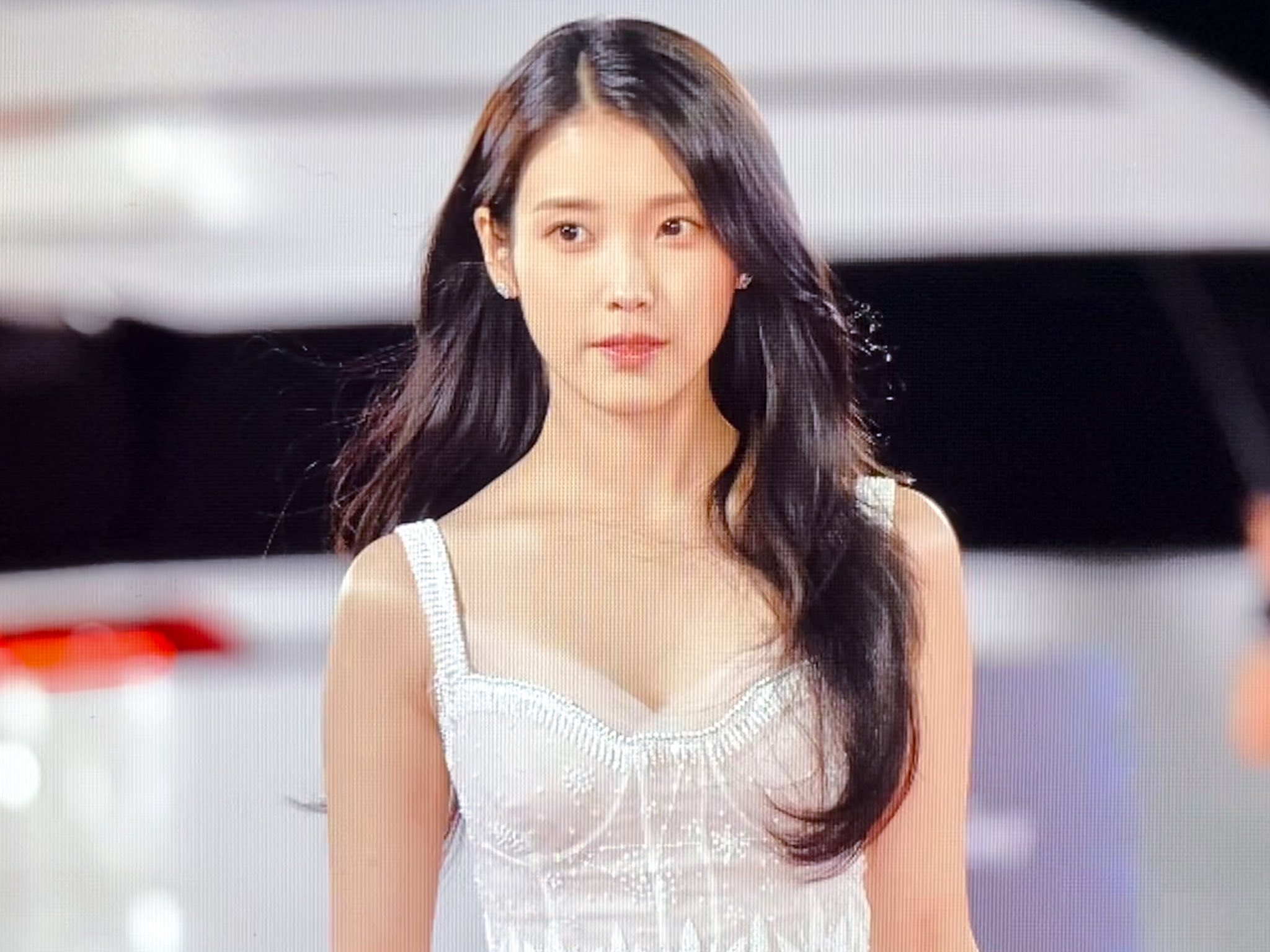 𝑩𝒍𝒖𝒆𝒘𝒊𝒏𝒈 (@iu_bluewing) / Twitter